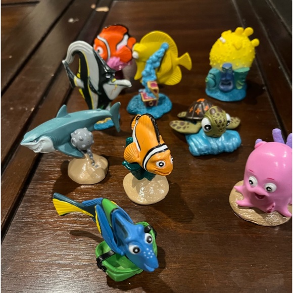 Disney | Toys | Rare Finding Nemo Collectible Mini Action Figures ...